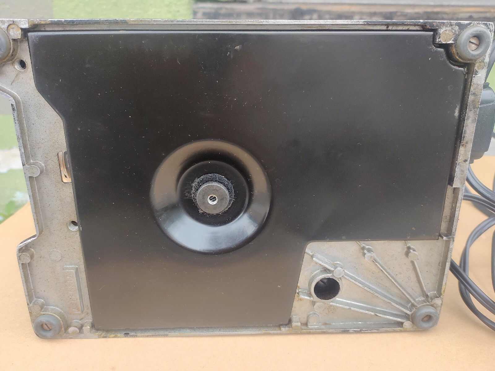 1948 Featherweight 221 SINGER Sewing Machine Catalog 3-110 W/Case # ...