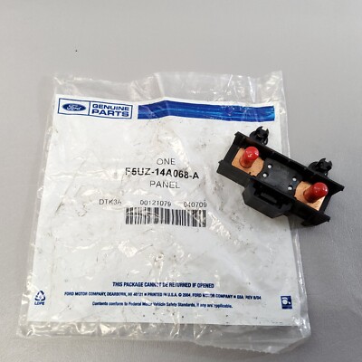 New Genuine Ford F5UZ-14A068-A Fuse Junction Block 05-08 E150 E250 ...
