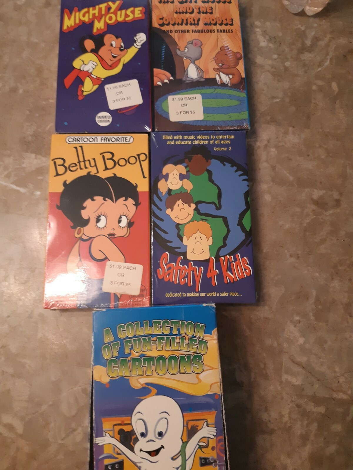Lot of 5 VHS Tapes Vintage Cartoons Betty Boop Mighty Mouse Toontrain ...