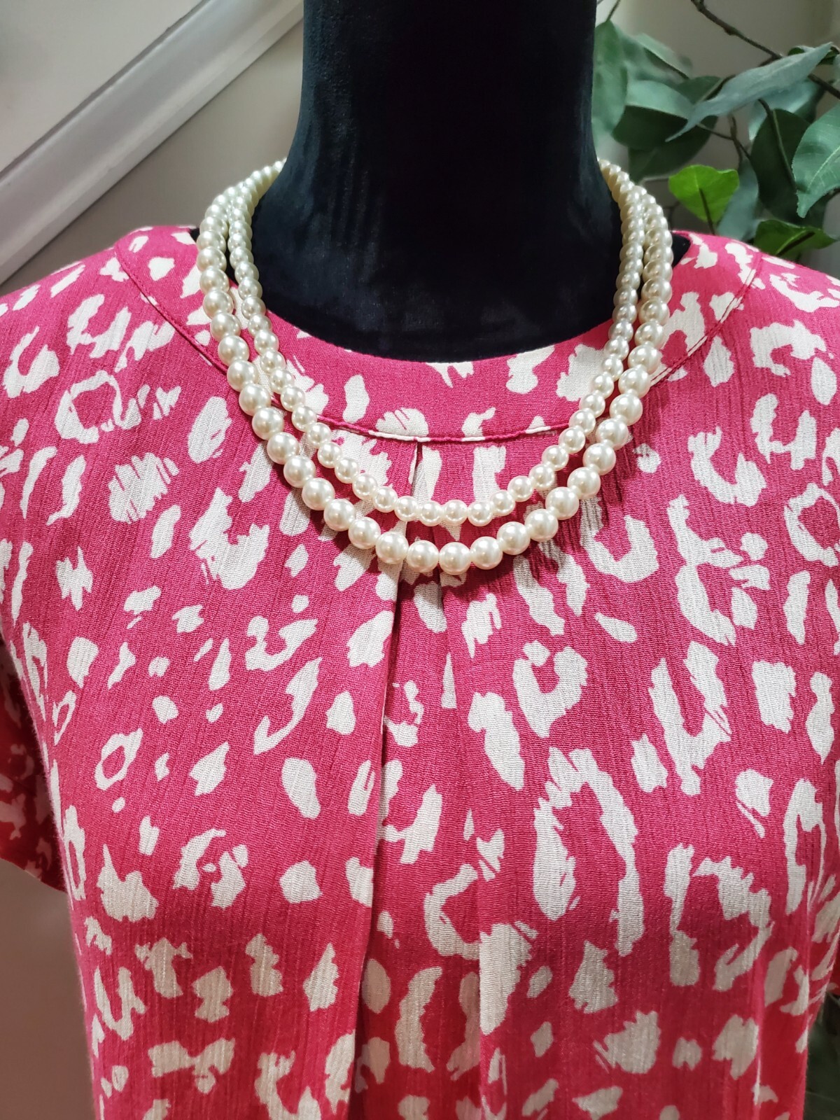 Andree Women's Pink Rayon Round Neck Short Sleeve Casual Knee Length ...