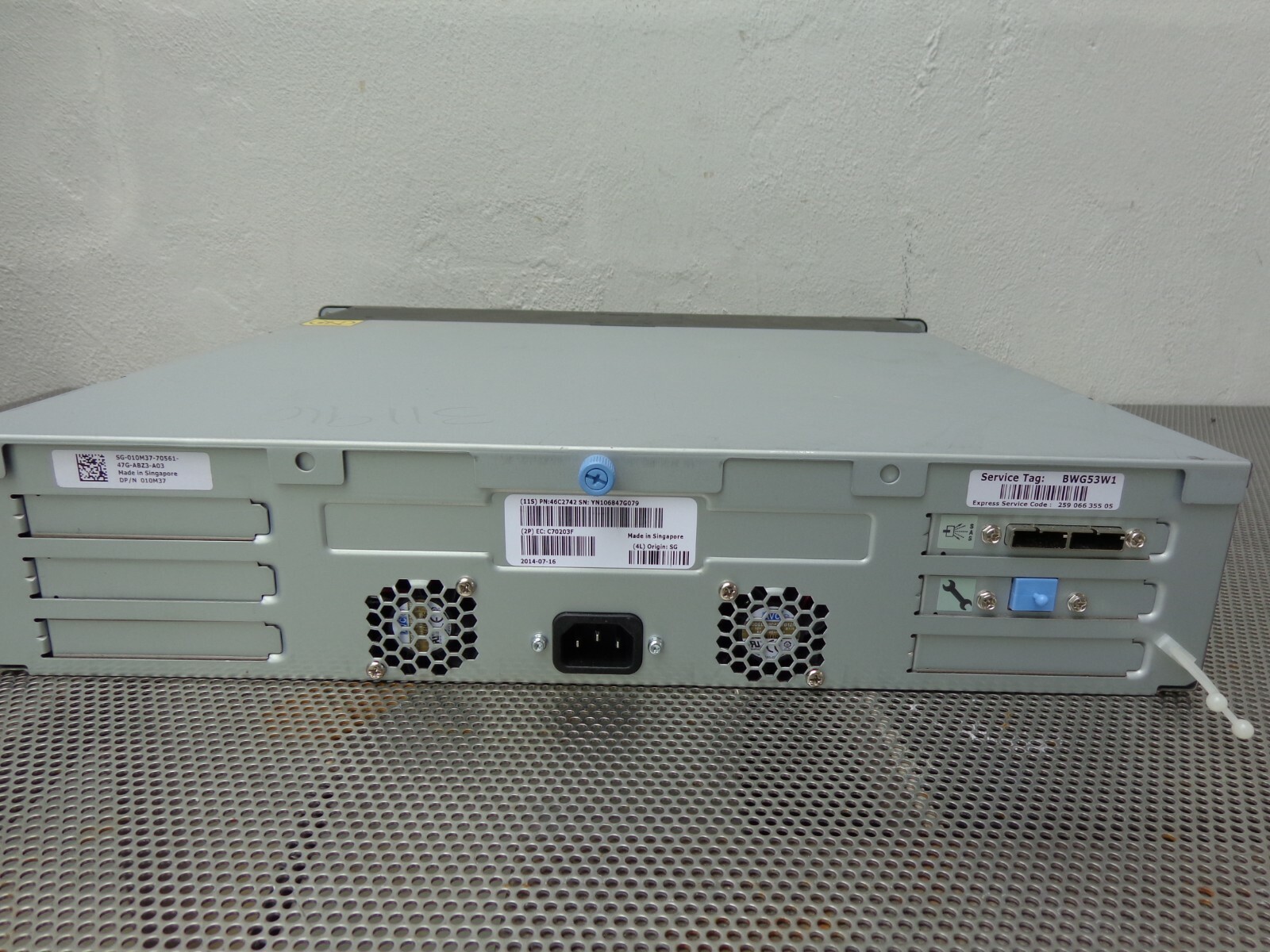 Dell Powervault 114X SAS Rackmount 2u Enclosure Array 46C2742 010M37 | eBay