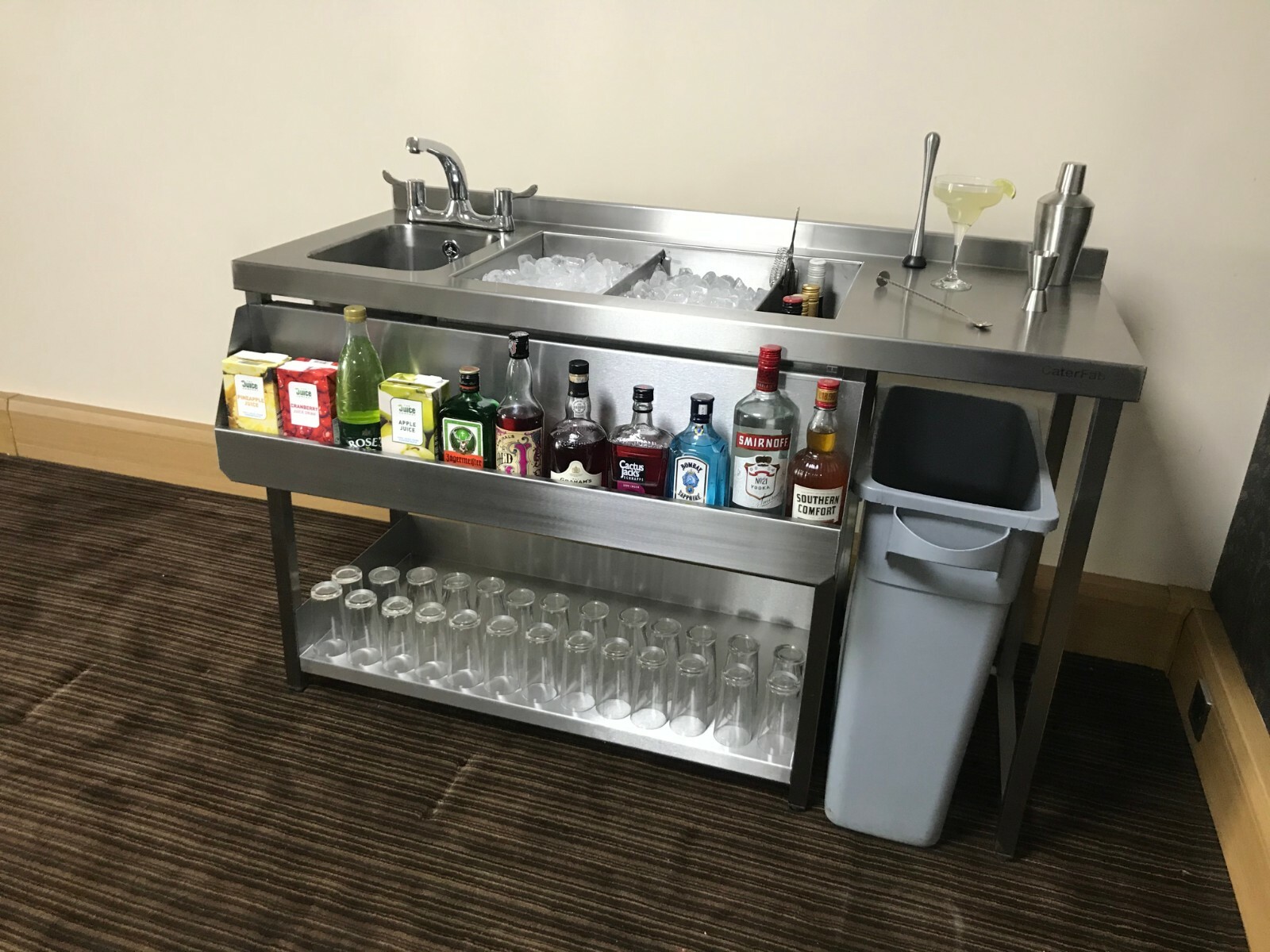 Classic Bar Station, Stainless Steel, Bar Sink & Fully Insulated Ice ...