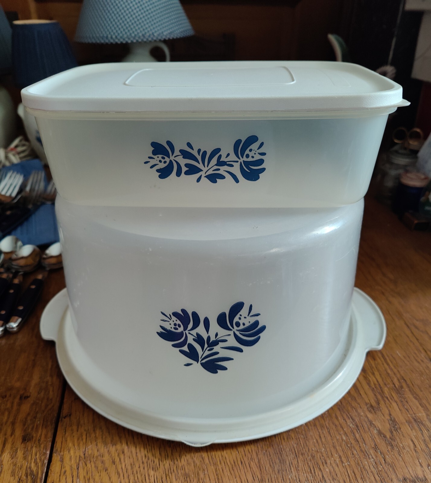 Pfaltzgraff YORKTOWNE Stainless Flatware Glasses Towels Cake Carrier ...
