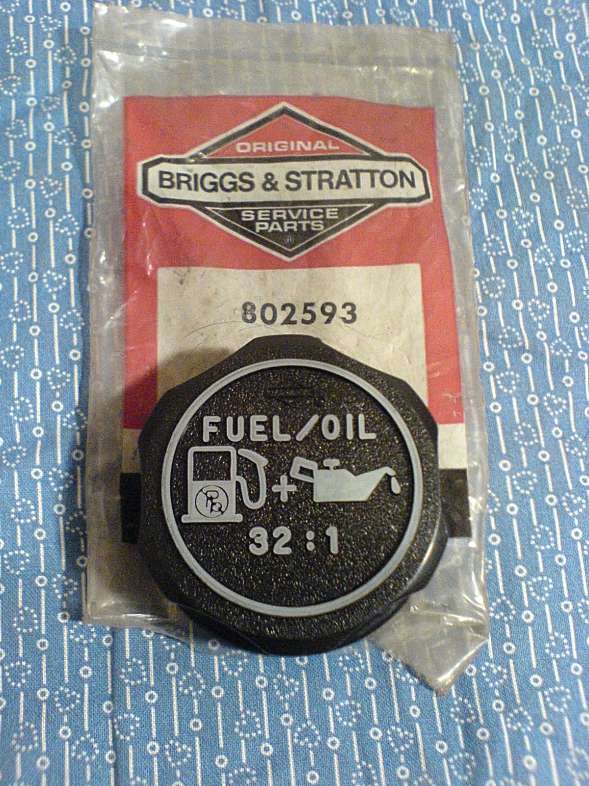 Briggs & Stratton 32 1 Fuel Mixture Gas Cap. 802593 OEM Part* E-27 for ...