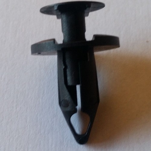 Land Rover & Range Rover 10 x plastic panel rivet & wheel arch clip ...