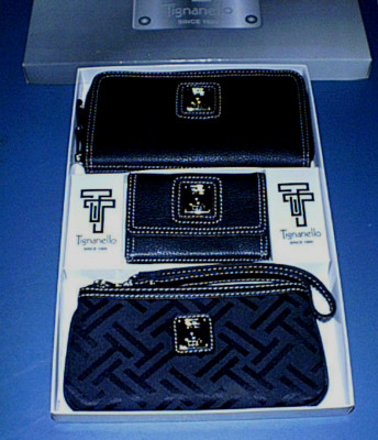 TIGNANELLO Black Leather Wristlet. Clutch Wallet, Key ID & Coin Case ...