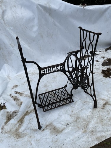 Vintage Antique 1903 Cast Iron Singer Treadle Sewing Machine Base Frame ...