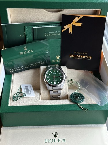 Rolex Oyster Perpetual 41mm 124300 Green Dial | Nov 2023 | Full Set ...