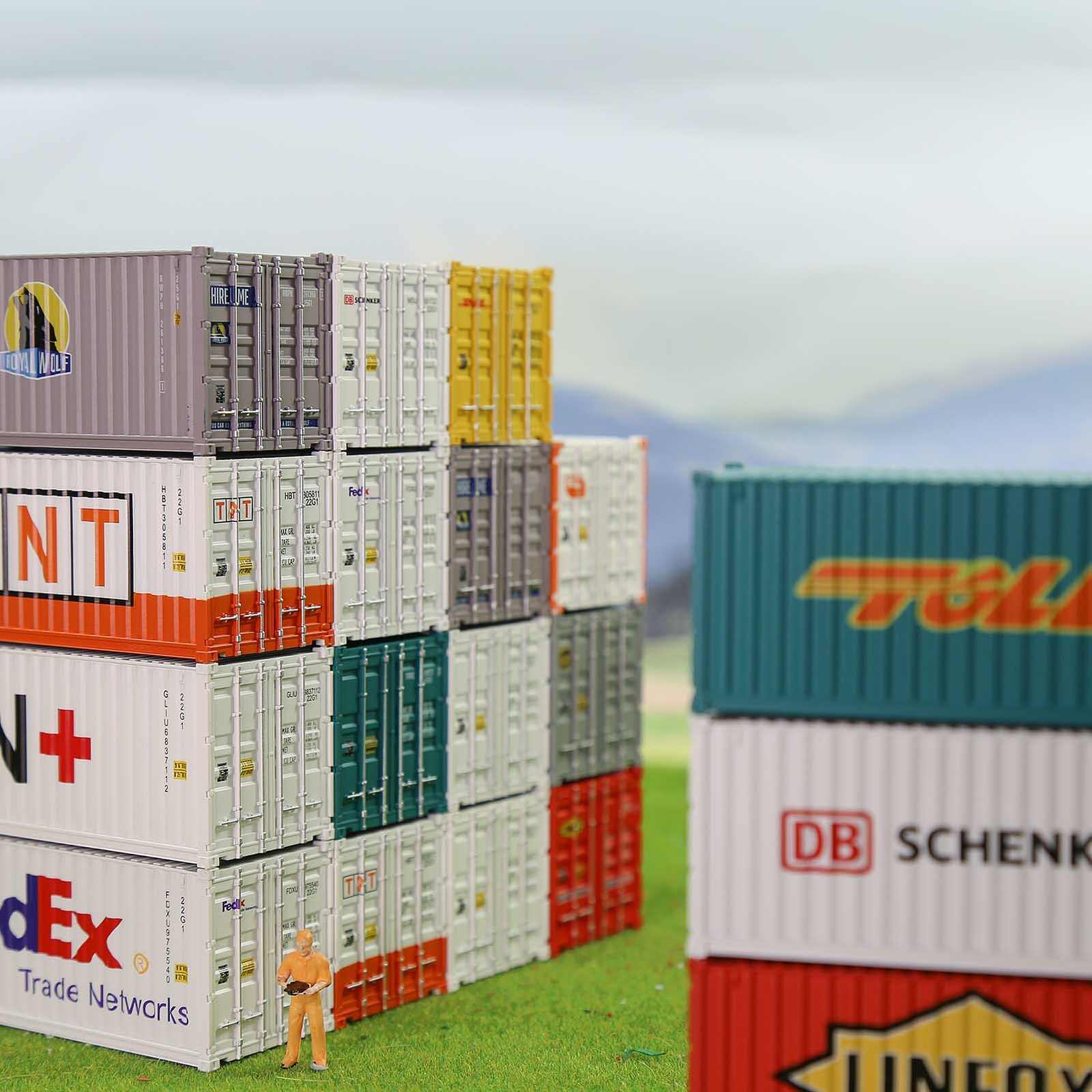 Evemodel HO Scale 1:87 20ft Shipping Container 20' Cargo Box Model ...