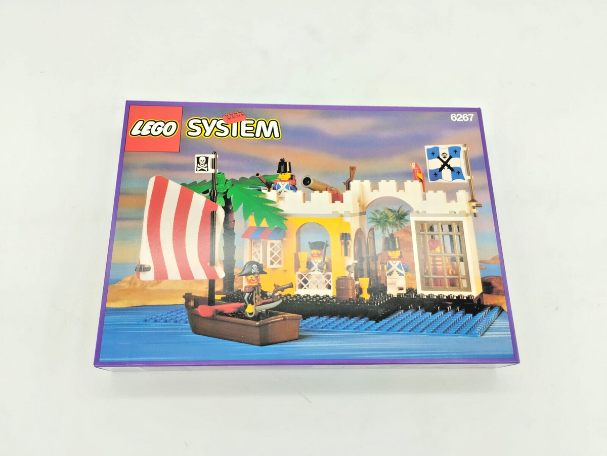Lego Pirate Lagoon Lockup 1991 Lego Toys Vintage Pirates Display At