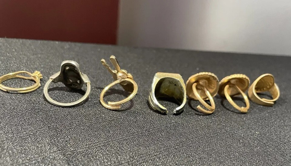 Vintage vending machine RINGS three stooges flicker, Indian head, peace ...