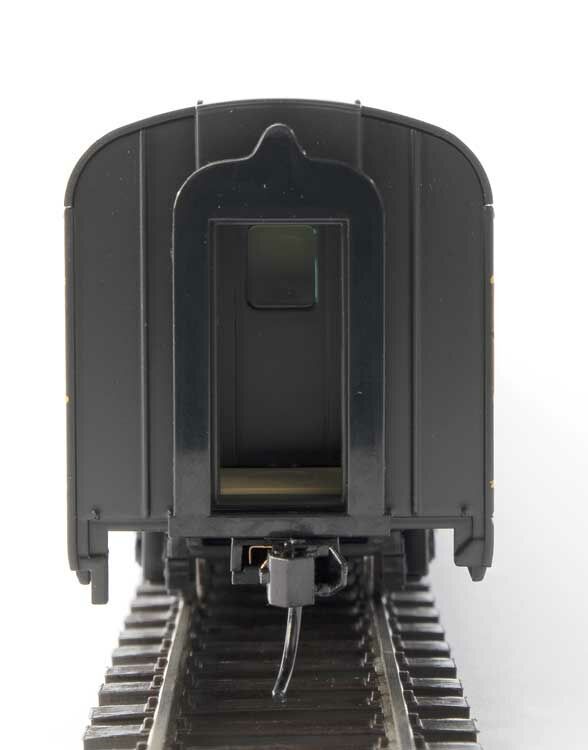 Walthers 910-30209 85' Budd Small-Window Coach Great Northern Passenger ...