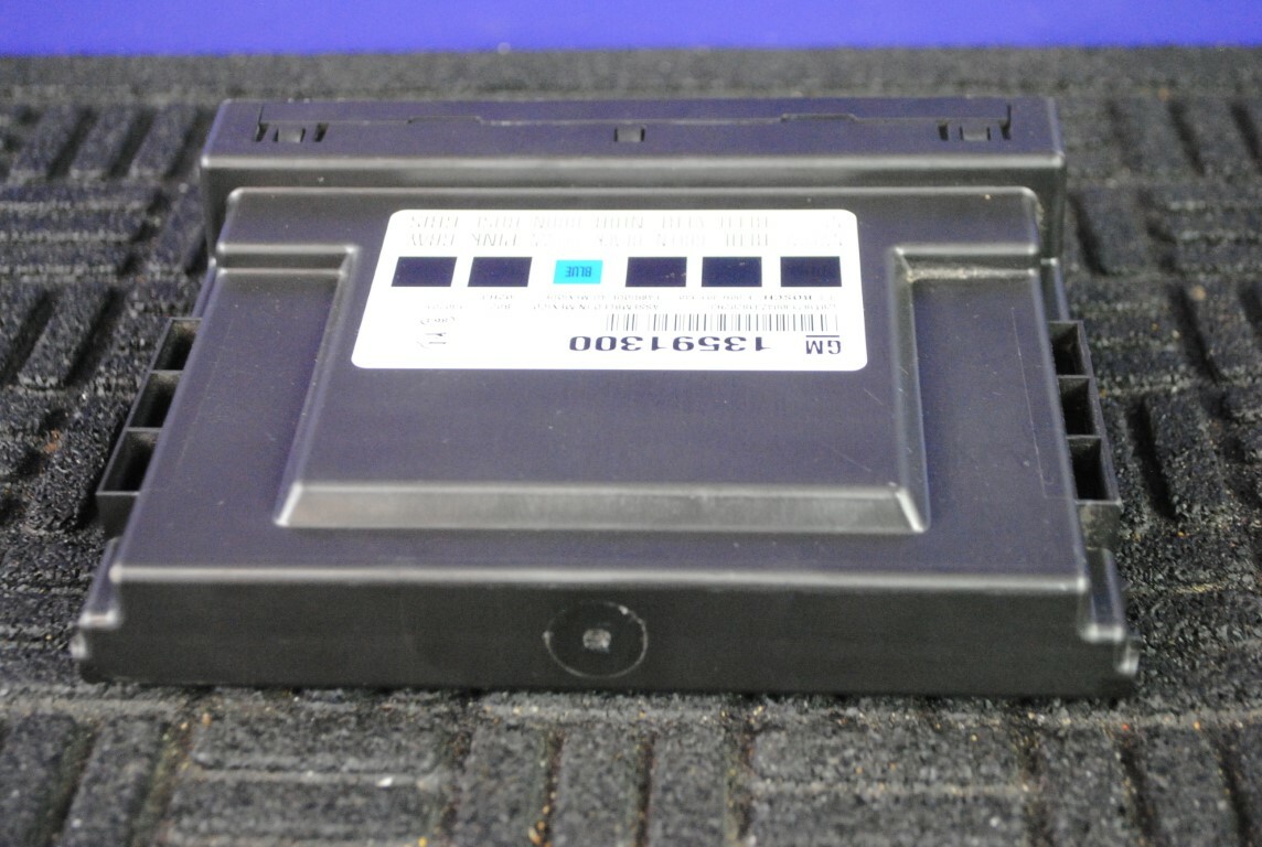 2014 2015 Chevrolet Malibu / Camaro Body Control Module BCM 13591300 ...