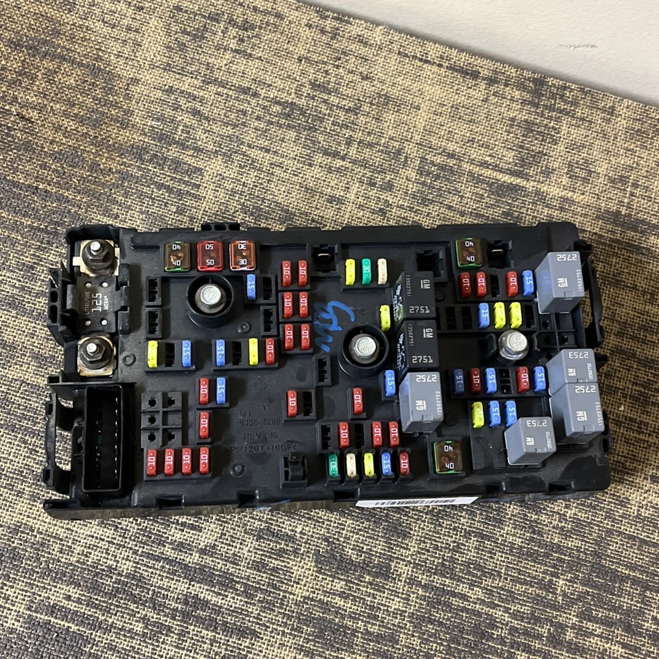 08-09 CHEVY EXPRESS VAN 1500 2500 3500 ENGINE FUSE BOX 25888289/ ...
