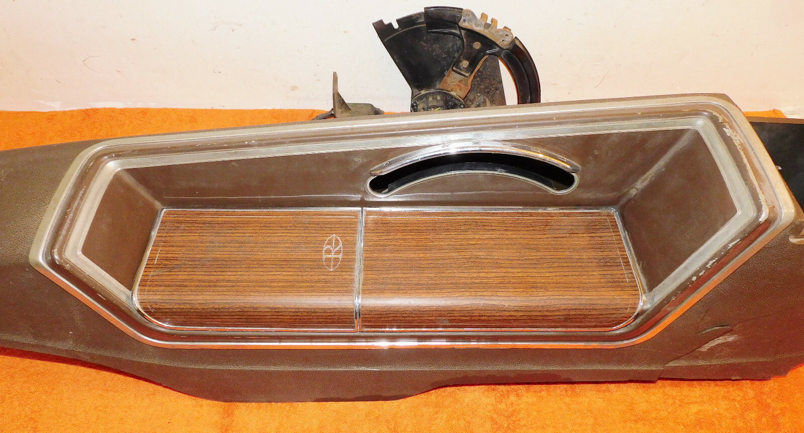 1970 Buick Riviera GS ORIGINAL BROWN CENTER FLOOR CONSOLE with SHIFTER ...