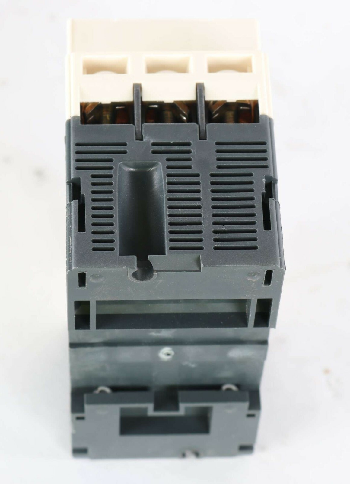 New GV2P07 Schneider Electric Motor Circuit Breaker, TeSys GV2, 3P, 1.6 ...