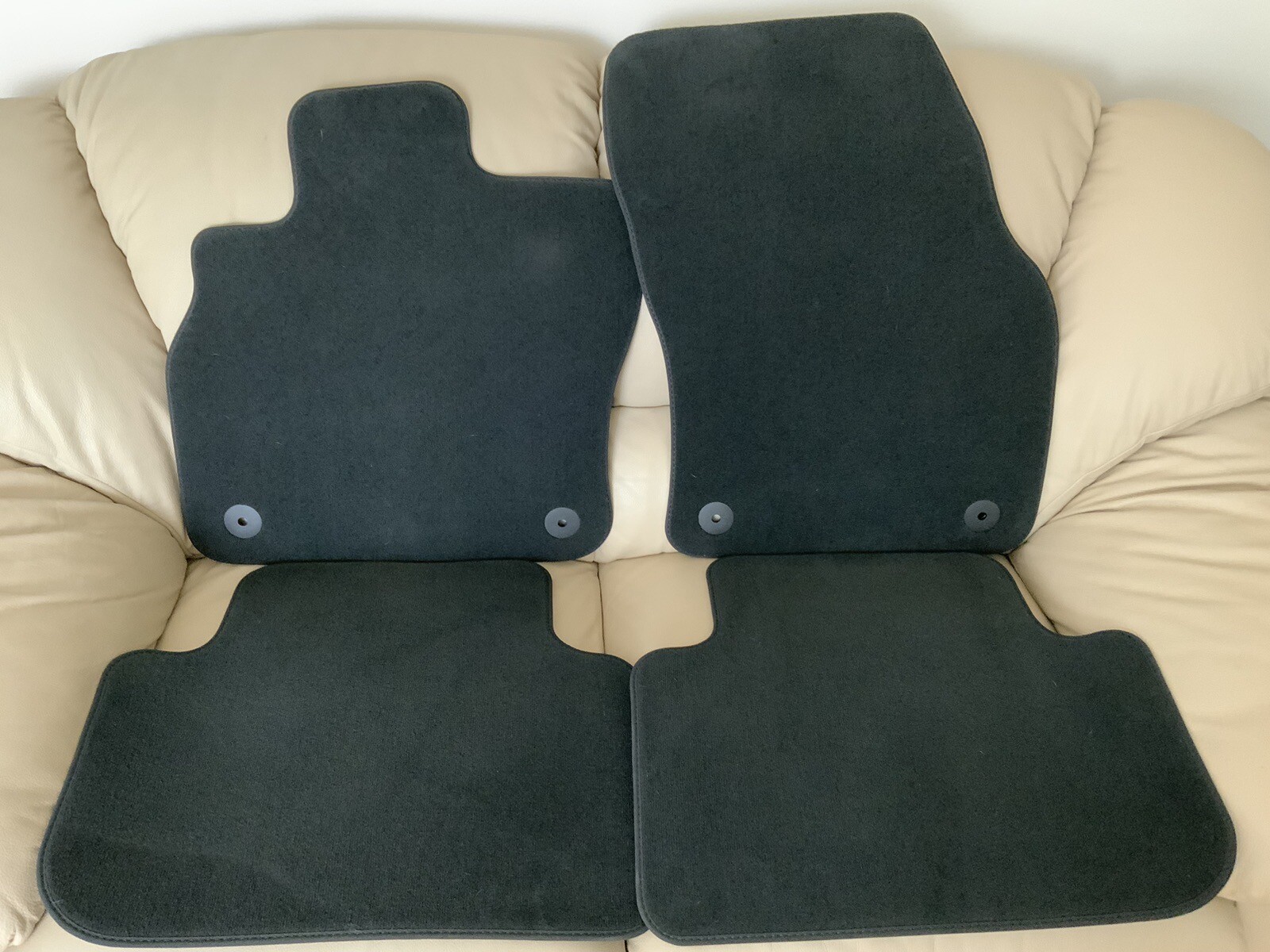 Original 2018 Audi Black Carpet Floor Matts For A4 83B863691QA5 Set for ...