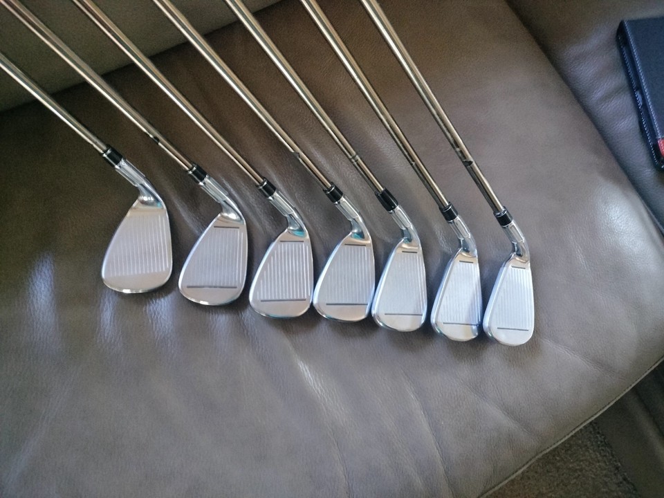 Taylormade M-cgb iron set 5-A wedge W/ Recoil ES 460 Senior Shafts | eBay