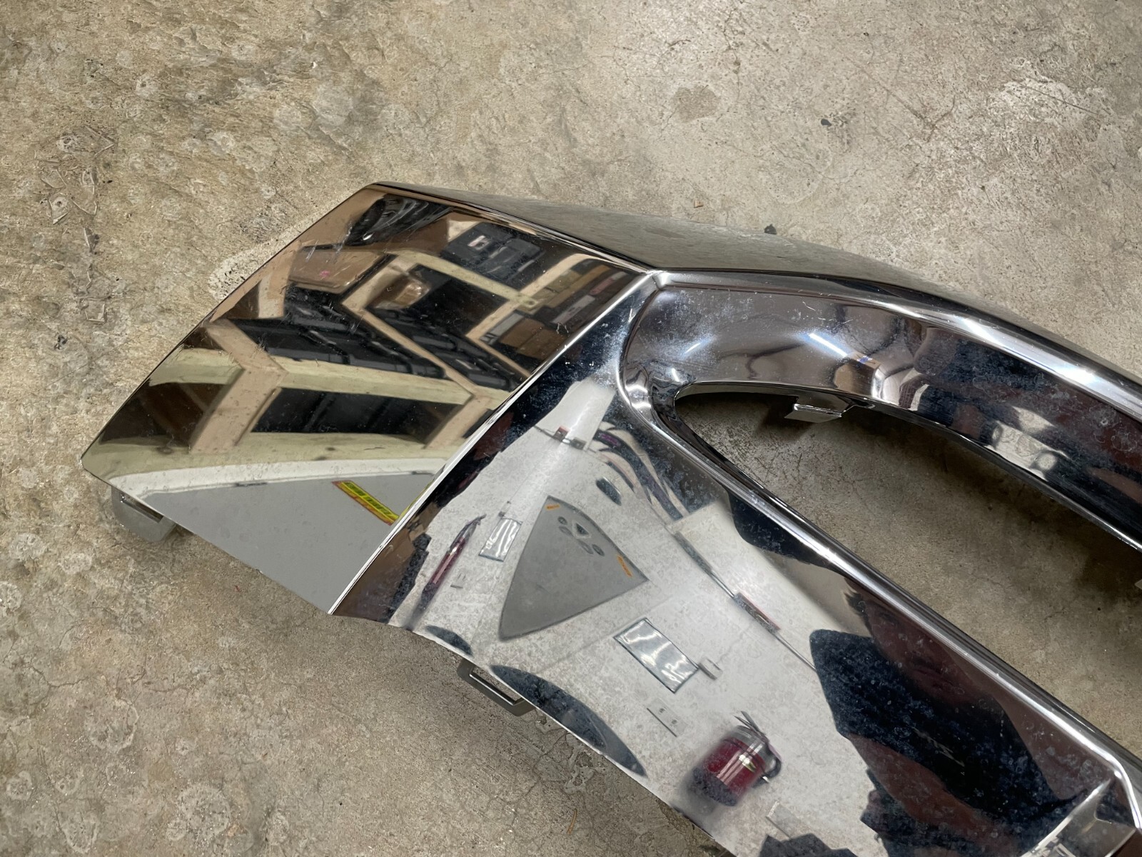 2016 - 2019 MERCEDES Gle350 Front Bumper Chrome Valance Trim OEM ...