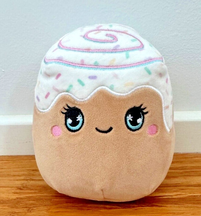 Squishmallow Scented Mystery Squad - Chanel / Snell / Mickey / Amelie ...