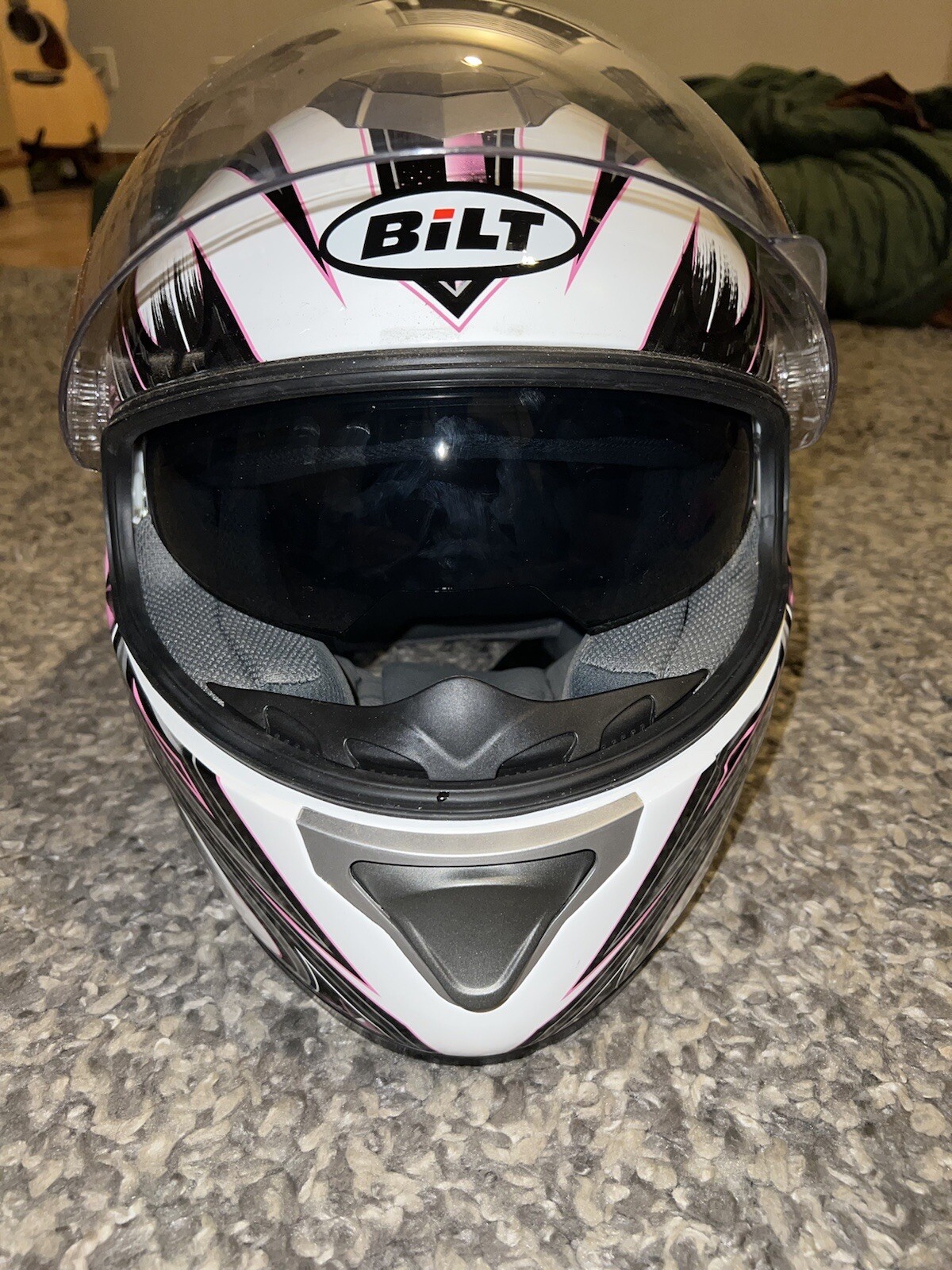 WOMANS Bilt Helmet Size S