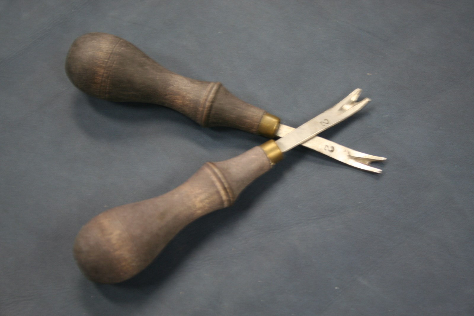 2 New VINTAGE LEATHER #2 EDGERS #125 type edger SHARP EASY CUTTING TOOL ...