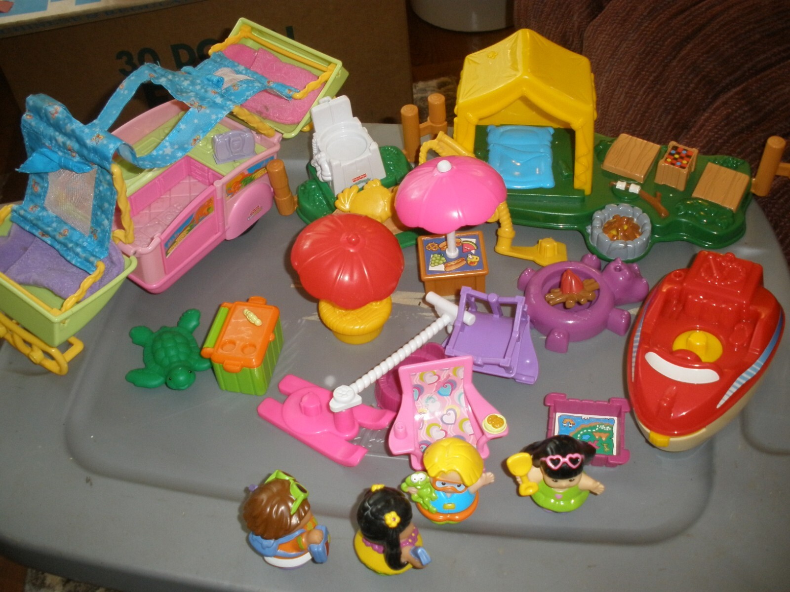 Fisher Price Little People Sarah Lynn Camping Adventure Set Pop up ...