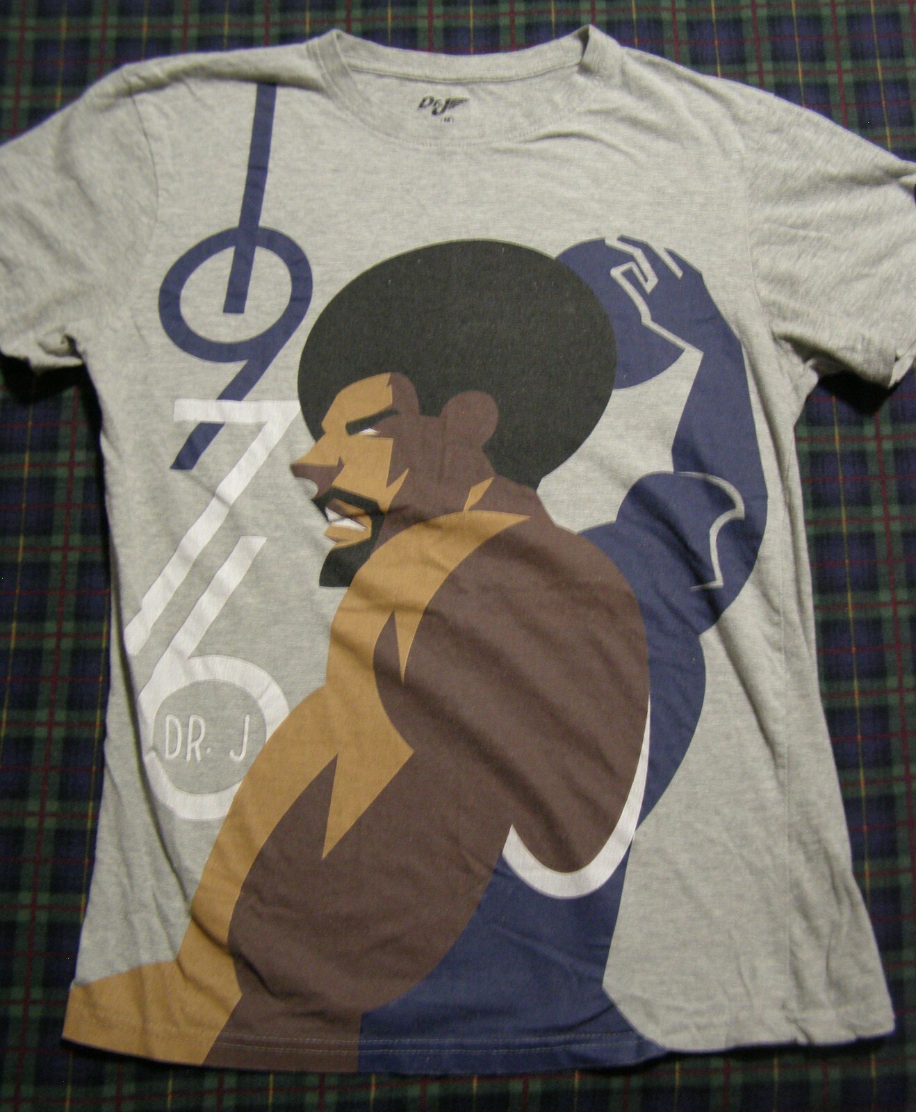 Dr. J 1976 Julius Erving Basketball Player T-Shirt Gr… - Gem
