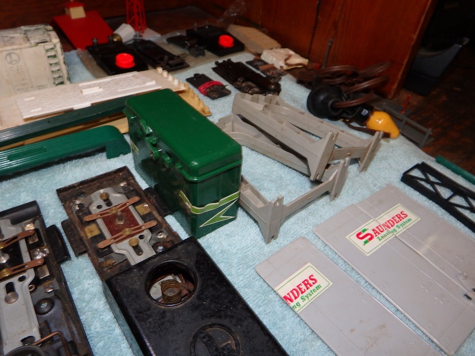 Model Train Parts Supplies Lionel Vintage railroad LOT #1 Lionel ...