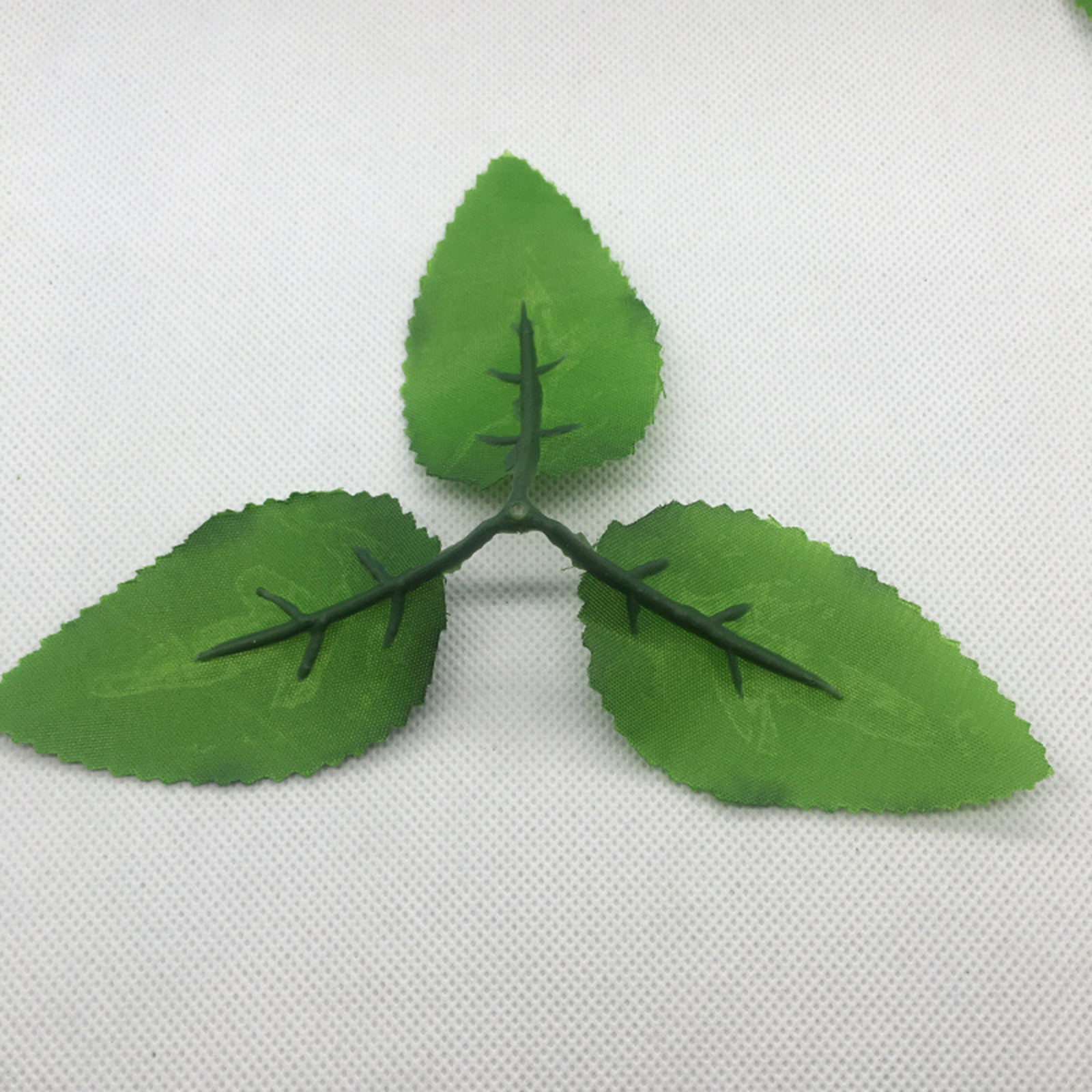 20pcs Faux Plants Realistic Decorate Trident Leaf Fake Green Plants Non ...