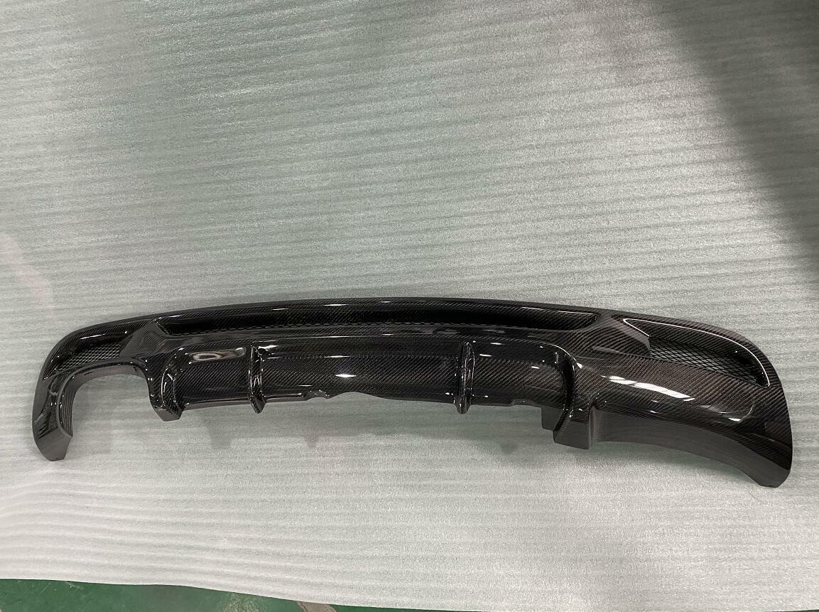 Carbon Fiber Rear Bumper Lip Diffuser For BMW E82 E88 125i 135i M Sport ...