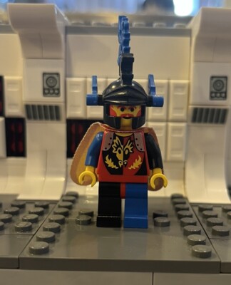 Dragon Master BLUE Cape 6105 6048 Shield Knight Castle Vintage LEGO ...