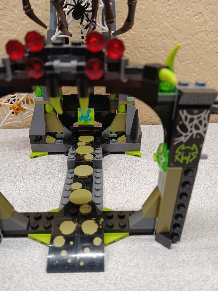 LEGO LEGENDS OF CHIMA Spinlyn's Cavern 70133 Few Missing Pieces No Box ...