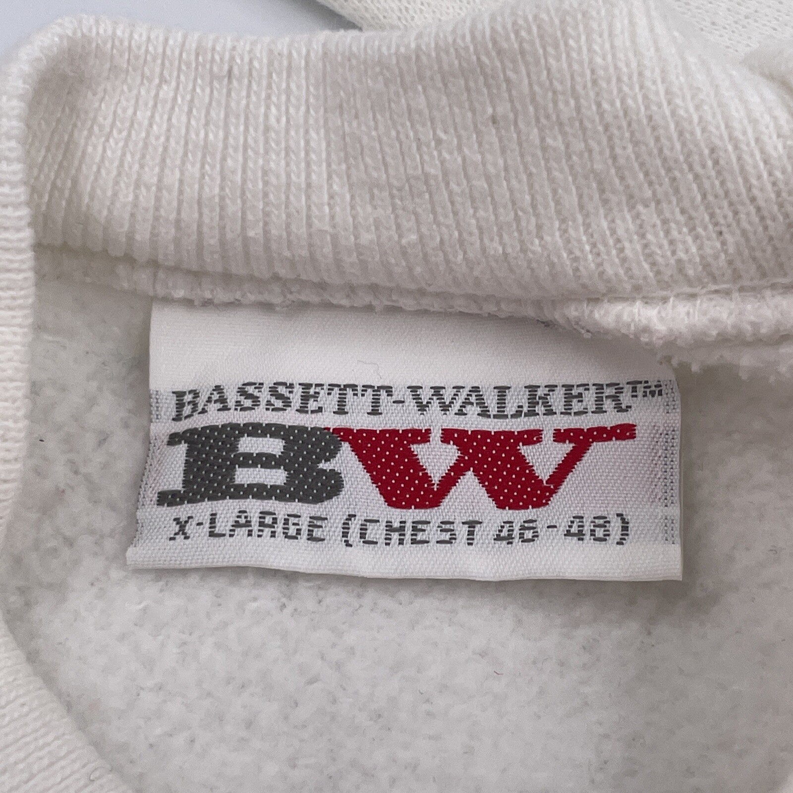 Vintage Bassett-Walker Merry Kisses Holiday Sweatshir… - Gem