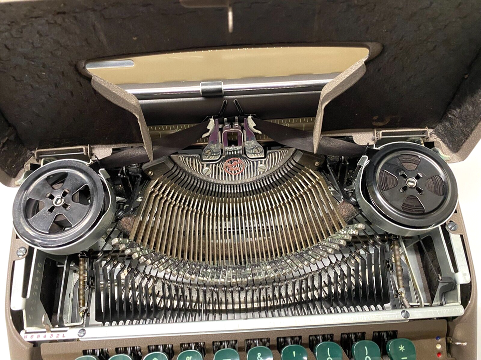 VERTICAL SCRIPT CURSIVE Smith Corona Silent 5S Portable Typewriter 1952 ...