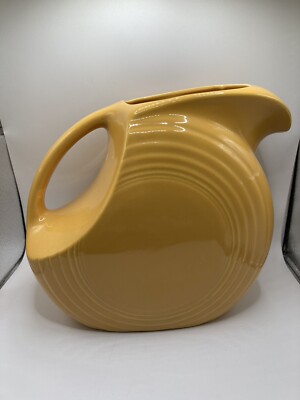 VINTAGE YELLOW FIESTA DISC WATER JUG / PITCHER FIESTAWARE USA | eBay