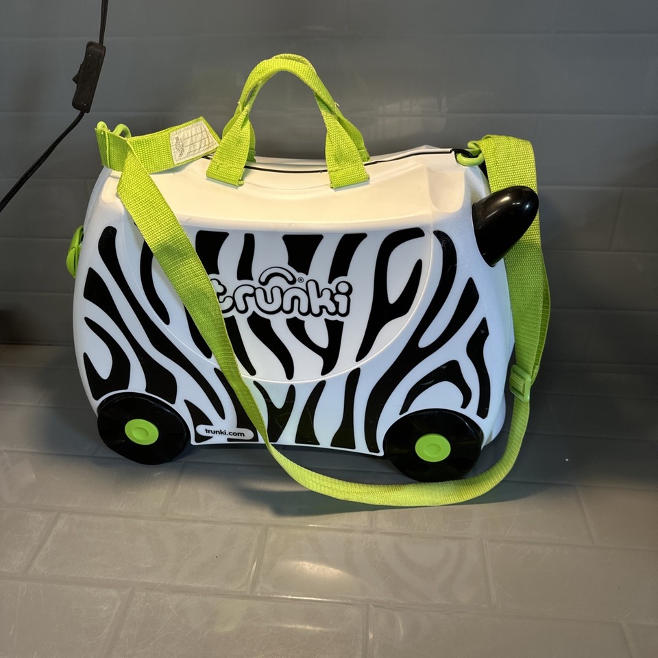 Trunki Zebra Suitcase Kids On Wheels With Carry Handle & Shoulder Strap ...