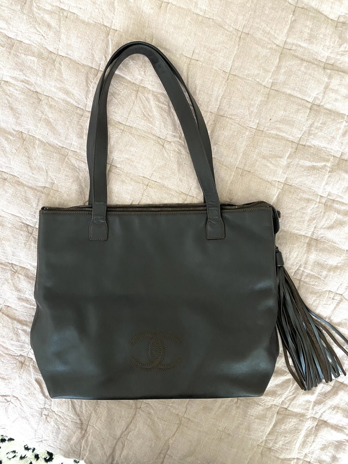 CHANEL Authentic Handbag - Gem