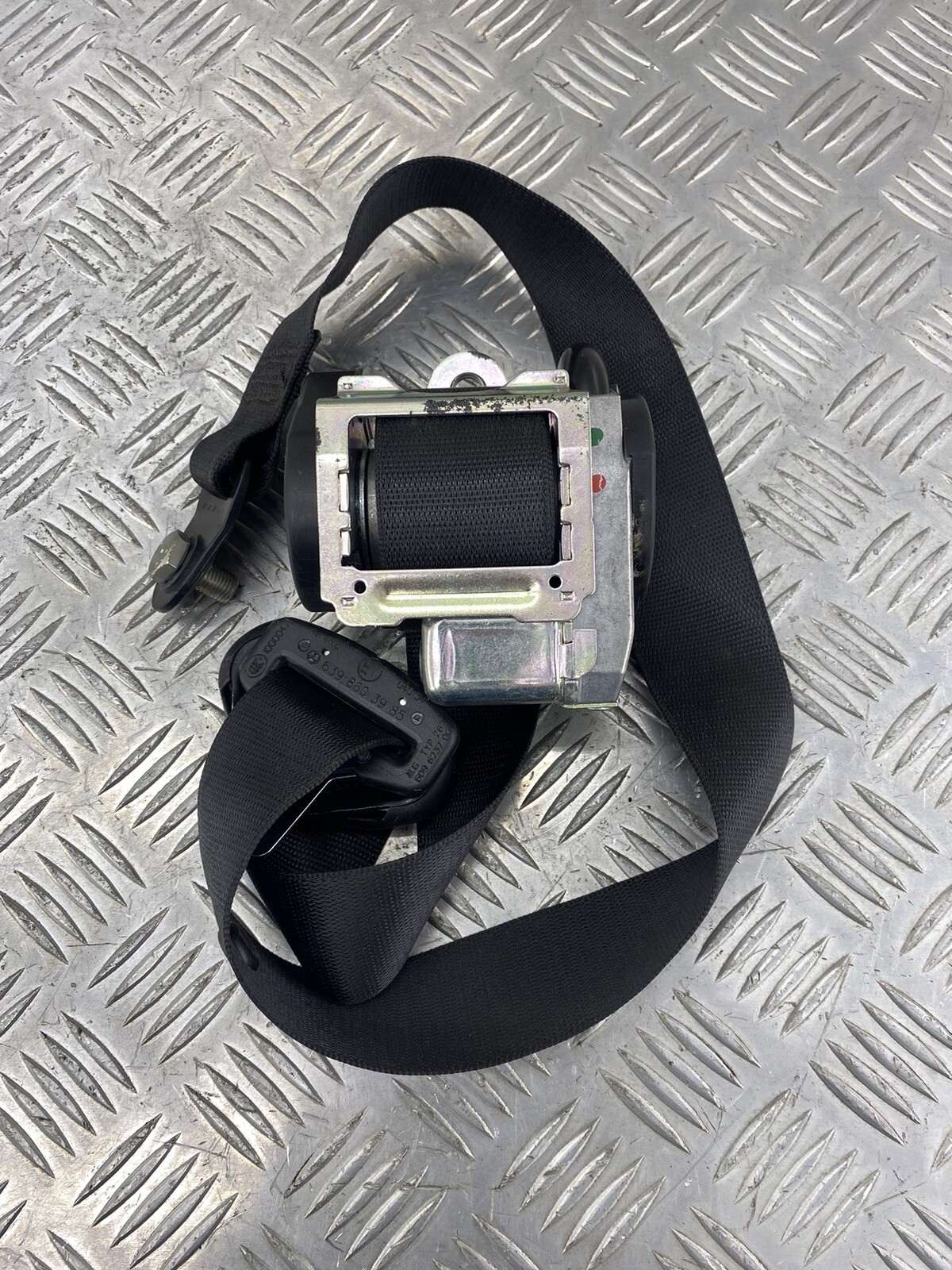 MERCEDES BENZ W639 VITO 2004-14 FRONT SEAT BELT LEFT SIDE A6398603985 ...