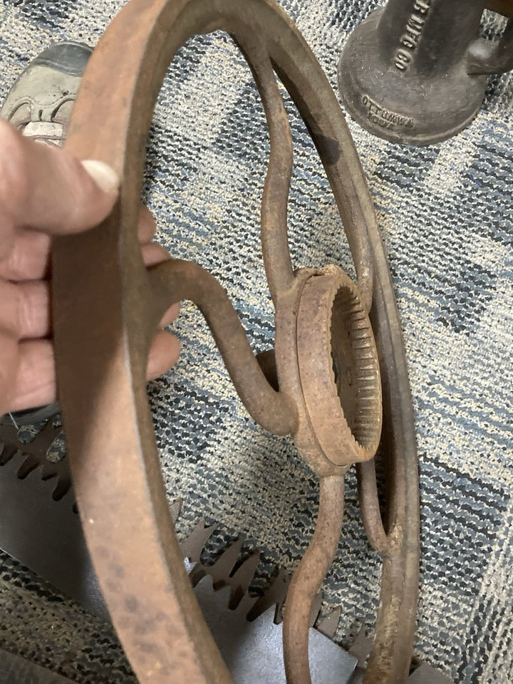 FLYWHEEL 17" + ratchet BLACKSMITH FORGE vintage cast iron steampunk ...