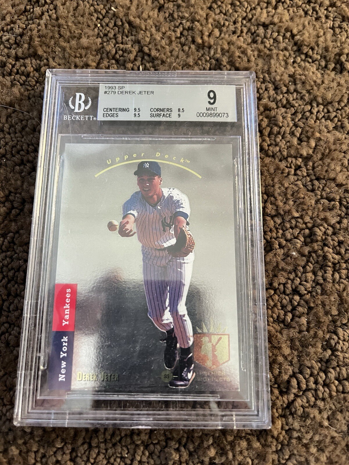 1993 SP #279 DEREK JETER BGS CENTERING 9.5 EDGES 9.5 CORNERS 8.5 ...