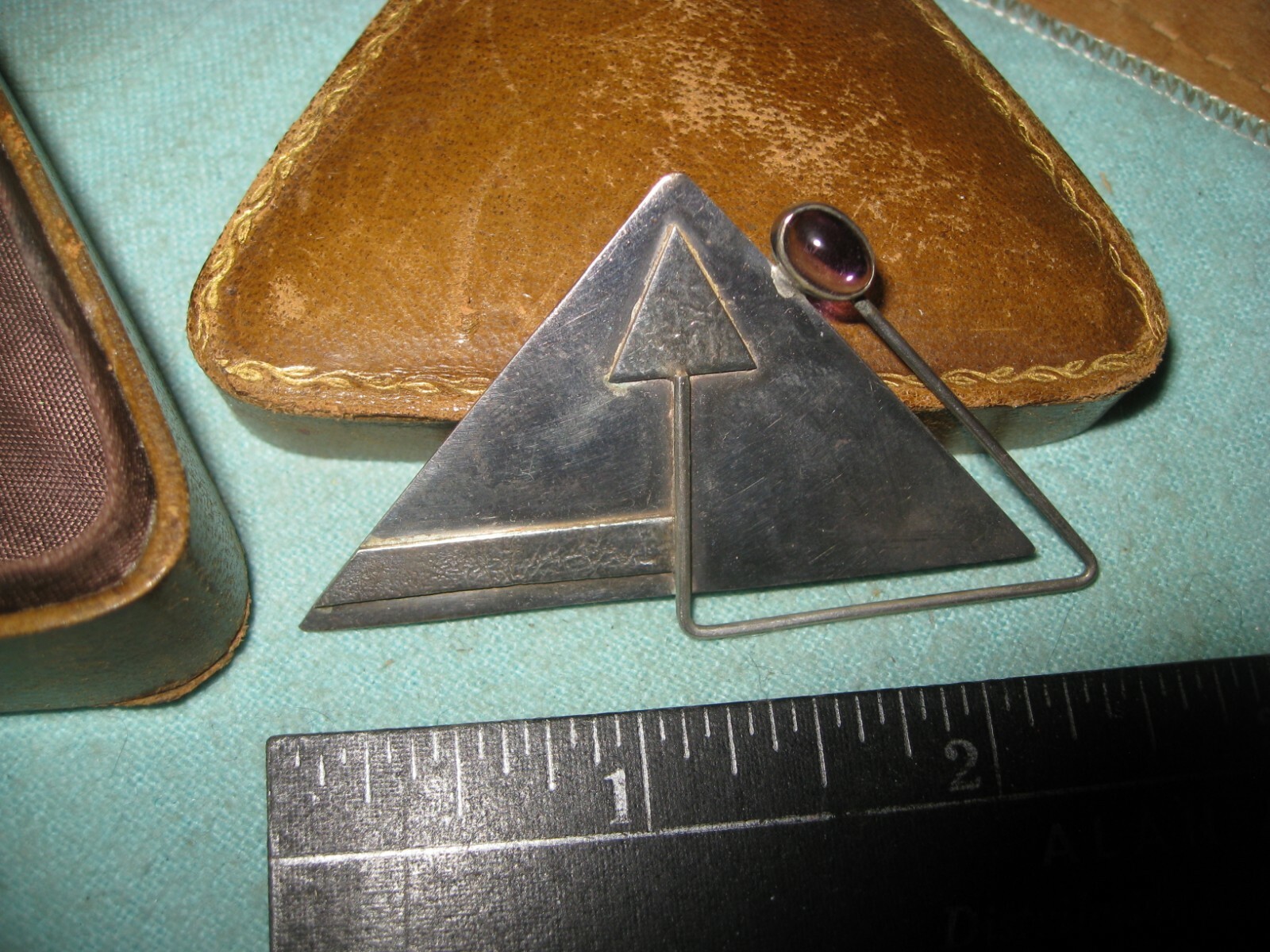Large Sterling Triangle Pin Brooch In Triangle Box - Gem