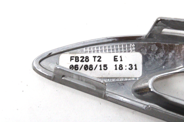 Mercedes-Benz a 2928880285 Genuine Lower Right Grille Molding for sale ...