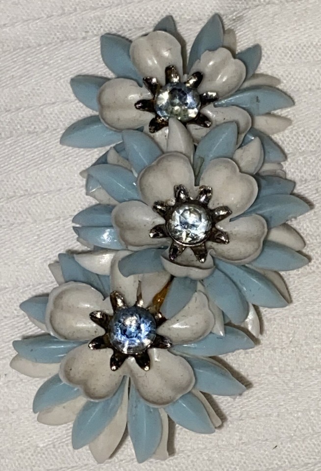 Vintage Blue Plastic Flowers W/Blue Rhinestones Silver Tone Clip On | eBay