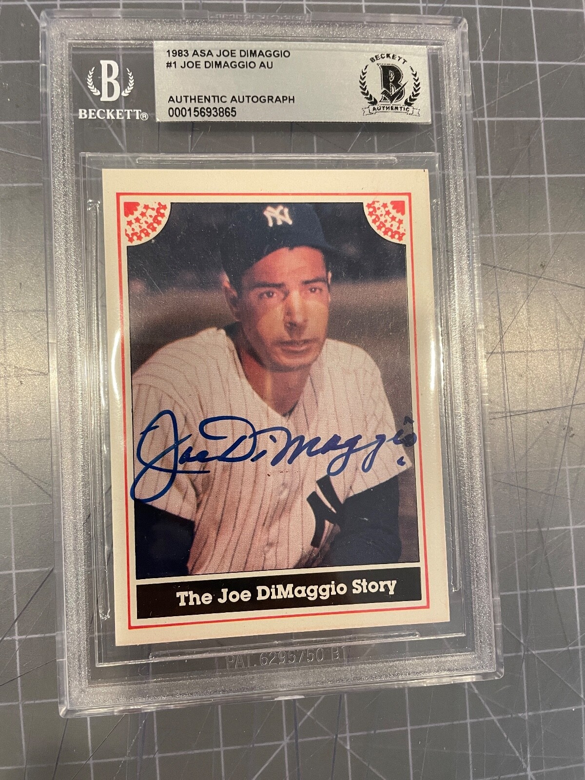 Joe Dimaggio | Autographed Baseball Memorabilia & MLB Merchandise