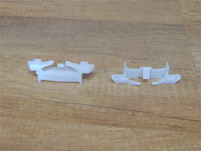 New Trim Strip To Roof Frame Clip Set of 2 Genuine Mercedes W176 ...