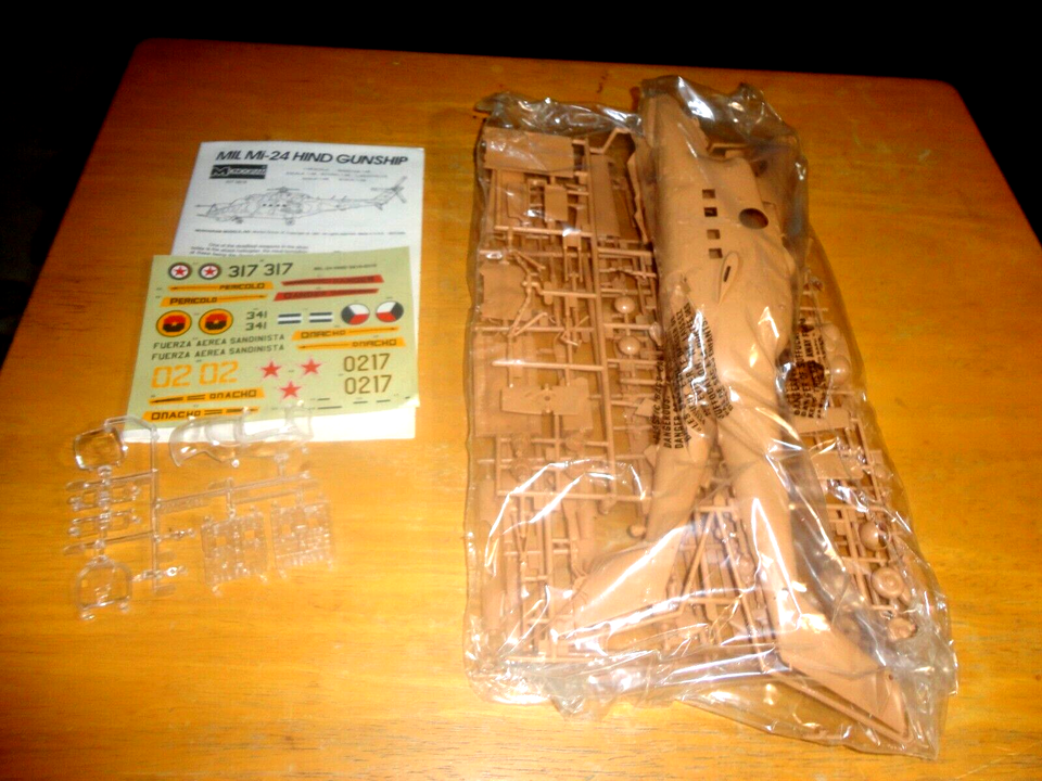 1987 MONOGRAM Model MIL Mi-24 HIND GUNSHIP Kit #5819 | eBay