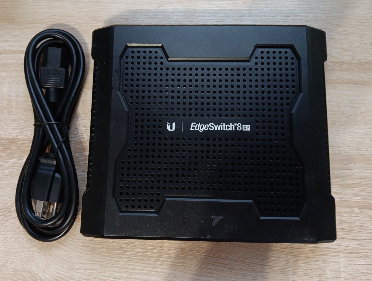 Ubiquiti Networks EdgeSwitch ES-8XP 8 Ports Managed PoE Switch for sale ...