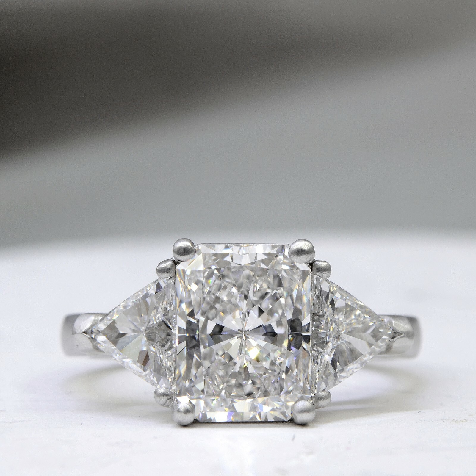 Unique EGL Certified 2.80 Ct. 3-stone Radiant Cut Engagement Ring G ...