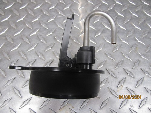Veeder-Root Hydrostatic Sensor Vented Locking Riser Cap P/N 330020-435 ...